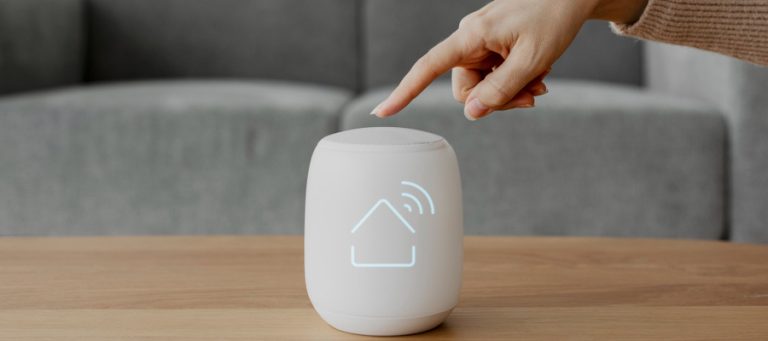 Siri vs Alexa: Unveiling the Best Virtual Assistant - Jeff Moji